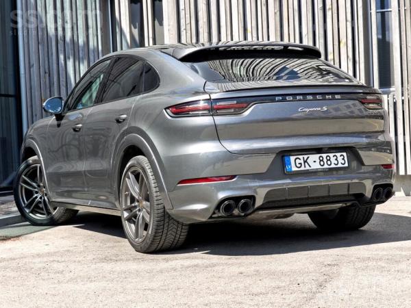 Pelēks Porsche Cayenne 2020 Rīga, ar dzinēja tilpumu 2.90 L un nobraukumu 80 tūkst. km par 63333 €, foto 4 vietnē AUTOMOTO.COM.LV