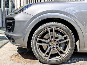 Pelēks Porsche Cayenne 2020 Rīga, ar dzinēja tilpumu 2.90 L un nobraukumu 80 tūkst. km par 63333 €, foto 10 vietnē AUTOMOTO.COM.LV