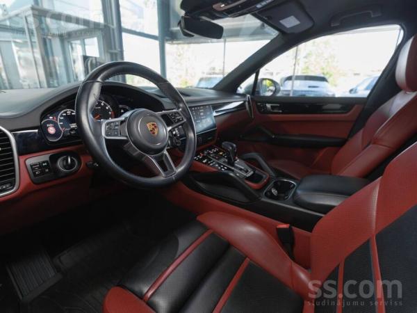 Grey Porsche Cayenne 2020 in Riga, with an engine capacity of 3.00 L and mileage of 115 thousand km for 45900 €, photo 4 on AUTOMOTO.COM.LV