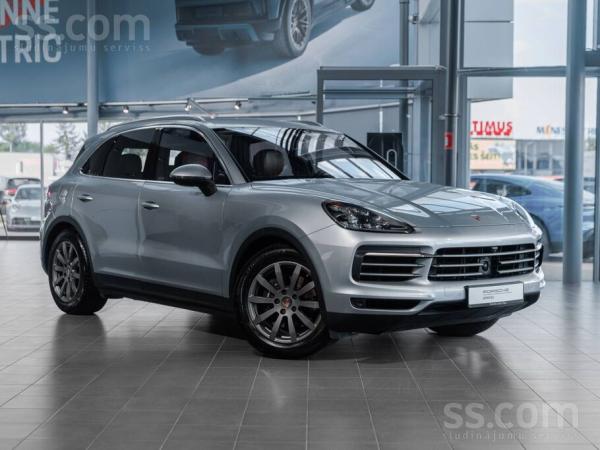 Grey Porsche Cayenne 2020 in Riga, with an engine capacity of 3.00 L and mileage of 115 thousand km for 45900 €, photo 9 on AUTOMOTO.COM.LV