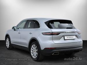 Pelēks Porsche Cayenne 2020 Tallina, ar dzinēja tilpumu 3.00 L un nobraukumu 73 tūkst. km par 55000 €, foto 5 vietnē AUTOMOTO.COM.LV