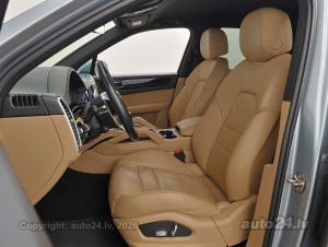 Pelēks Porsche Cayenne 2020 Tallina, ar dzinēja tilpumu 3.00 L un nobraukumu 73 tūkst. km par 55000 €, foto 11 vietnē AUTOMOTO.COM.LV
