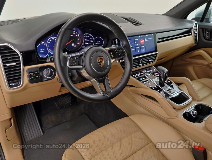 Pelēks Porsche Cayenne 2020 Tallina, ar dzinēja tilpumu 3.00 L un nobraukumu 73 tūkst. km par 55000 €, foto 16 vietnē AUTOMOTO.COM.LV