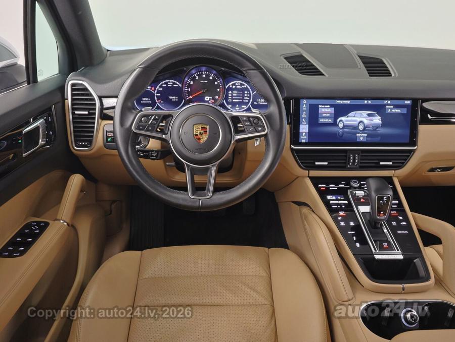 Pelēks Porsche Cayenne 2020 Tallina, ar dzinēja tilpumu 3.00 L un nobraukumu 73 tūkst. km par 55000 €, foto 17 vietnē AUTOMOTO.COM.LV