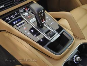 Pelēks Porsche Cayenne 2020 Tallina, ar dzinēja tilpumu 3.00 L un nobraukumu 73 tūkst. km par 55000 €, foto 19 vietnē AUTOMOTO.COM.LV