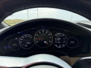 Grey Porsche Cayenne 2020 in Kaunas, with an engine capacity of 2.89 L and mileage of 213 thousand km for 32500 €, photo 51 on AUTOMOTO.COM.LV
