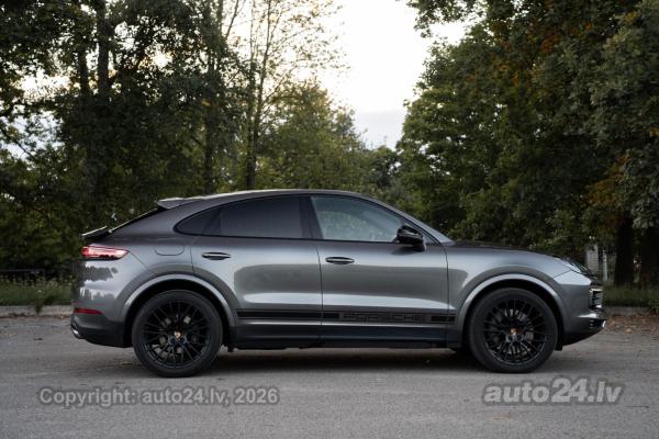 Porsche Cayenne 2020 in Tallinn on AUTOMOTO.COM.LV Grey Porsche Cayenne 2020 in Tallinn, with an engine capacity of 2.90 L and mileage of 128 thousand km for 71900 €, photo 9 on AUTOMOTO.COM.LV
