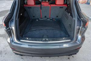 Grey Porsche Cayenne 2020 in Riga, with an engine capacity of 3.00 L and mileage of 153 thousand km for 44900 €, photo 16 on AUTOMOTO.COM.LV