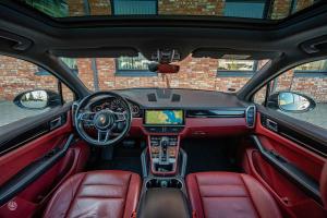 Grey Porsche Cayenne 2020 in Riga, with an engine capacity of 3.00 L and mileage of 153 thousand km for 44900 €, photo 31 on AUTOMOTO.COM.LV
