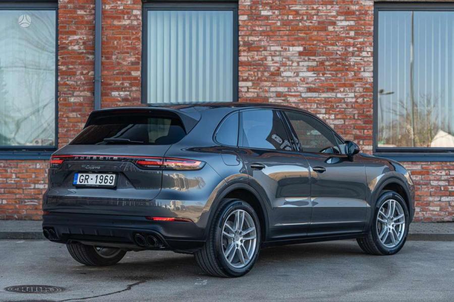Grey Porsche Cayenne 2020 in Riga, with an engine capacity of 3.00 L and mileage of 153 thousand km for 44900 €, photo 34 on AUTOMOTO.COM.LV