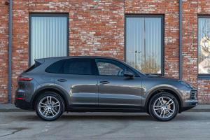 Grey Porsche Cayenne 2020 in Riga, with an engine capacity of 3.00 L and mileage of 153 thousand km for 44900 €, photo 35 on AUTOMOTO.COM.LV
