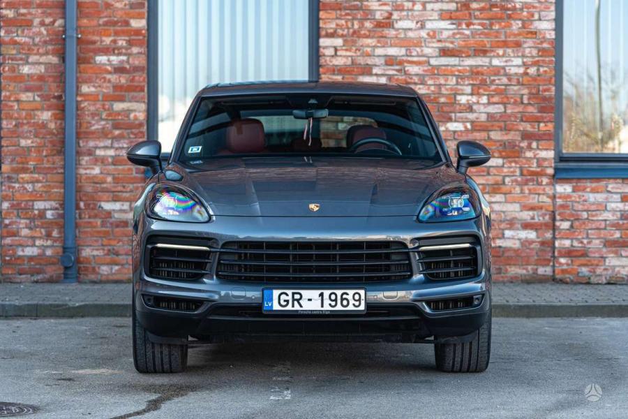Grey Porsche Cayenne 2020 in Riga, with an engine capacity of 3.00 L and mileage of 153 thousand km for 44900 €, photo 38 on AUTOMOTO.COM.LV