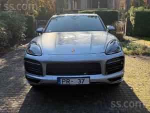 Grey Porsche Cayenne 2020 in Jurmala, with an engine capacity of 3.00 L and mileage of 129 thousand km for 45500 €, photo 6 on AUTOMOTO.COM.LV