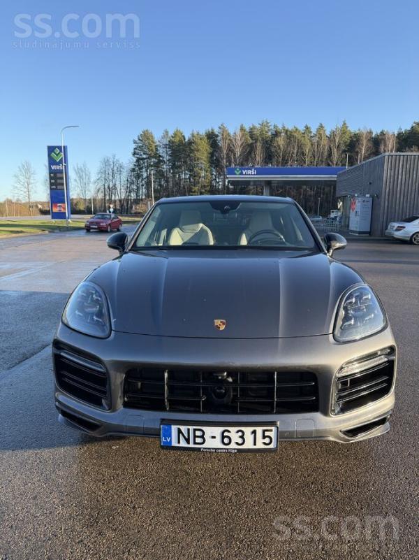 Pelēks Porsche Cayenne 2021 Rīga, ar dzinēja tilpumu 3.00 L un nobraukumu 75 tūkst. km par 61000 €, foto 3 vietnē AUTOMOTO.COM.LV