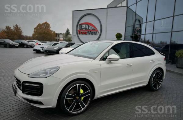 Grey Porsche Cayenne 2021 in Telschi, with an engine capacity of 3.00 L and mileage of 247 thousand km for 58399 €, photo 4 on AUTOMOTO.COM.LV