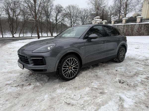Pelēks Porsche Cayenne 2021 Viļņa, ar dzinēja tilpumu 3.00 L un nobraukumu 65 tūkst. km par 59900 €, foto 11 vietnē AUTOMOTO.COM.LV
