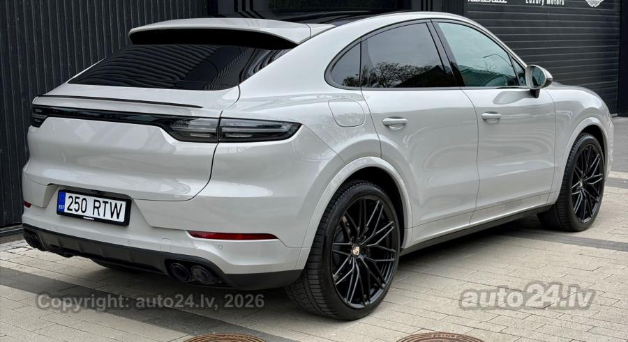 Grey Porsche Cayenne 2021 in Tallinn, with an engine capacity of 3.00 L and mileage of 134 thousand km for 69999 €, photo 1 on AUTOMOTO.COM.LV
