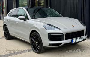 Grey Porsche Cayenne 2021 in Tallinn, with an engine capacity of 3.00 L and mileage of 134 thousand km for 69999 €, photo 4 on AUTOMOTO.COM.LV