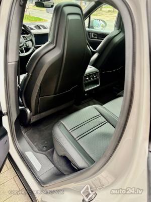 Grey Porsche Cayenne 2021 in Tallinn, with an engine capacity of 3.00 L and mileage of 134 thousand km for 69999 €, photo 9 on AUTOMOTO.COM.LV