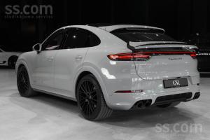 Grey Porsche Cayenne 2021 in Riga, with an engine capacity of 4.00 L and mileage of 162 thousand km for 64900 €, photo 7 on AUTOMOTO.COM.LV