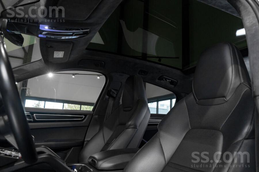 Grey Porsche Cayenne 2021 in Riga, with an engine capacity of 4.00 L and mileage of 162 thousand km for 64900 €, photo 12 on AUTOMOTO.COM.LV