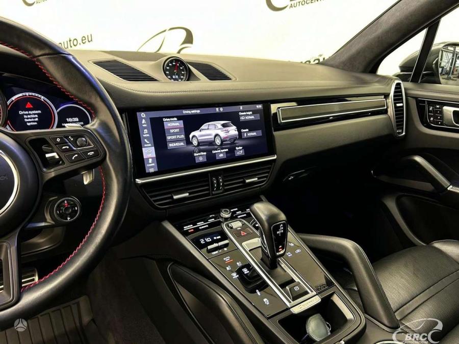 Pelēks Porsche Cayenne 2021 Viļņa, ar dzinēja tilpumu 4.00 L un nobraukumu 66 tūkst. km par 65000 €, foto 22 vietnē AUTOMOTO.COM.LV