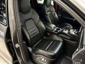Pelēks Porsche Cayenne 2021 Viļņa, ar dzinēja tilpumu 4.00 L un nobraukumu 66 tūkst. km par 65000 €, foto 27 vietnē AUTOMOTO.COM.LV
