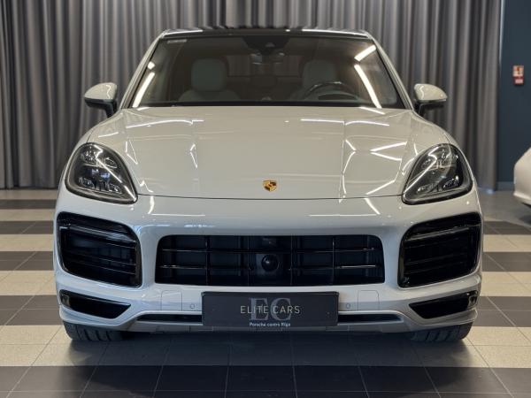 Grey Porsche Cayenne 2021 in Riga, with an engine capacity of 4.00 L and mileage of 83 thousand km for 1 €, photo 1 on AUTOMOTO.COM.LV