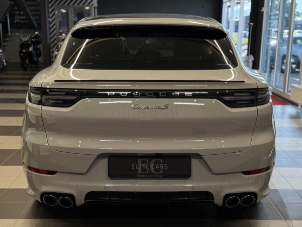 Grey Porsche Cayenne 2021 in Riga, with an engine capacity of 4.00 L and mileage of 83 thousand km for 1 €, photo 4 on AUTOMOTO.COM.LV