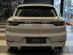 Grey Porsche Cayenne 2021 in Riga, with an engine capacity of 2.90 L and mileage of 83 thousand km for 69990 €, photo 6 on AUTOMOTO.COM.LV