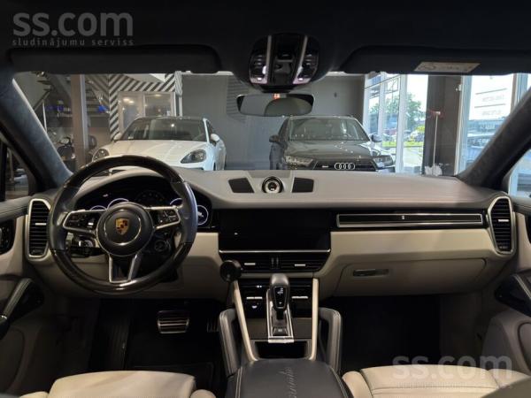 Grey Porsche Cayenne 2021 in Riga, with an engine capacity of 2.90 L and mileage of 83 thousand km for 69990 €, photo 9 on AUTOMOTO.COM.LV