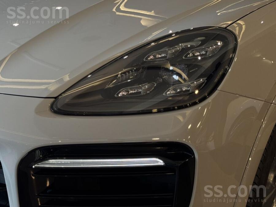 Grey Porsche Cayenne 2021 in Riga, with an engine capacity of 2.90 L and mileage of 83 thousand km for 69990 €, photo 34 on AUTOMOTO.COM.LV