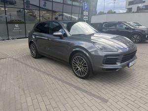 Grey Porsche Cayenne 2021 in Vilnius, with an engine capacity of 3.00 L and mileage of 67 thousand km for 54500 €, photo  on AUTOMOTO.COM.LV