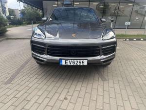 Grey Porsche Cayenne 2021 in Vilnius, with an engine capacity of 3.00 L and mileage of 67 thousand km for 54500 €, photo 24 on AUTOMOTO.COM.LV