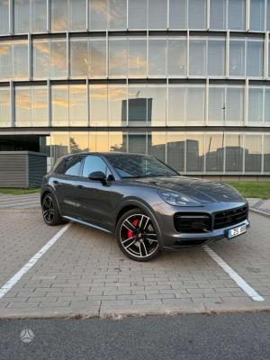 Grey Porsche Cayenne 2021 in Vilnius, with an engine capacity of 4.00 L and mileage of 61 thousand km for 77500 €, photo 4 on AUTOMOTO.COM.LV