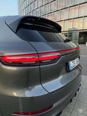 Grey Porsche Cayenne 2021 in Vilnius, with an engine capacity of 4.00 L and mileage of 61 thousand km for 77500 €, photo 20 on AUTOMOTO.COM.LV
