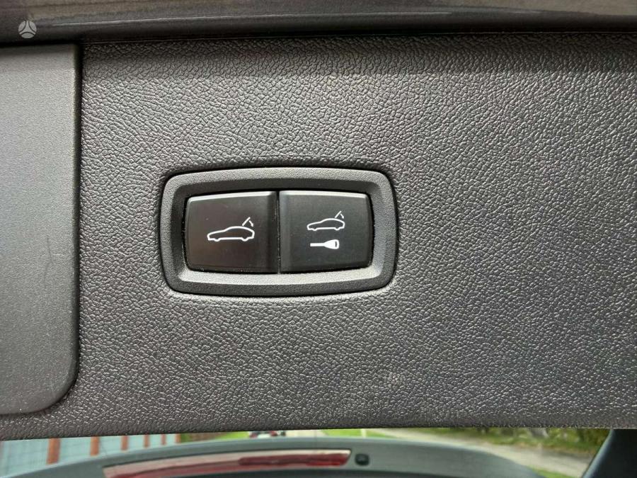 Grey Porsche Cayenne 2021 in Vilnius, with an engine capacity of 2.89 L and mileage of 204 thousand km for 44000 €, photo 17 on AUTOMOTO.COM.LV