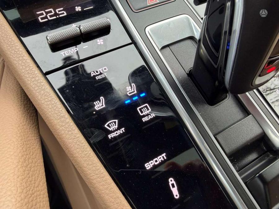 Grey Porsche Cayenne 2021 in Vilnius, with an engine capacity of 2.89 L and mileage of 204 thousand km for 44000 €, photo 29 on AUTOMOTO.COM.LV