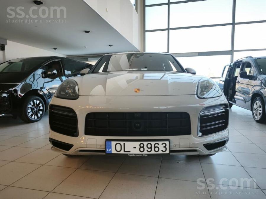 Pelēks Porsche Cayenne 2022 Rīga, ar dzinēja tilpumu 4.00 L un nobraukumu 50 tūkst. km par 76900 €, foto 3 vietnē AUTOMOTO.COM.LV