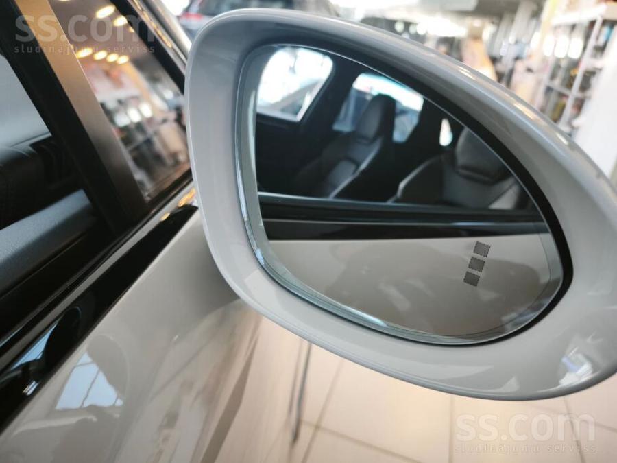 Pelēks Porsche Cayenne 2022 Rīga, ar dzinēja tilpumu 4.00 L un nobraukumu 50 tūkst. km par 76900 €, foto 9 vietnē AUTOMOTO.COM.LV