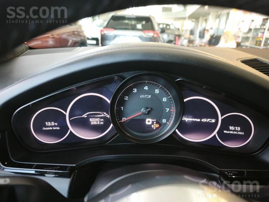 Pelēks Porsche Cayenne 2022 Rīga, ar dzinēja tilpumu 4.00 L un nobraukumu 50 tūkst. km par 76900 €, foto 17 vietnē AUTOMOTO.COM.LV