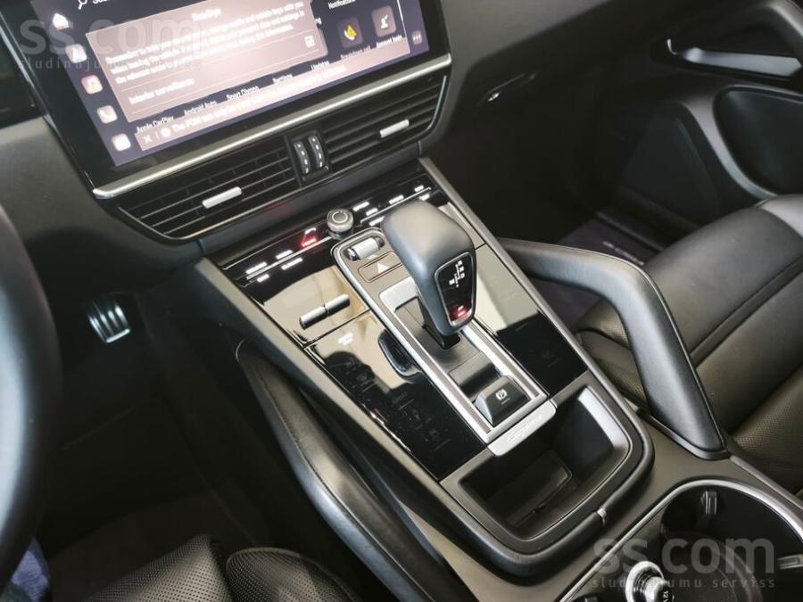 Pelēks Porsche Cayenne 2022 Rīga, ar dzinēja tilpumu 4.00 L un nobraukumu 50 tūkst. km par 76900 €, foto 18 vietnē AUTOMOTO.COM.LV