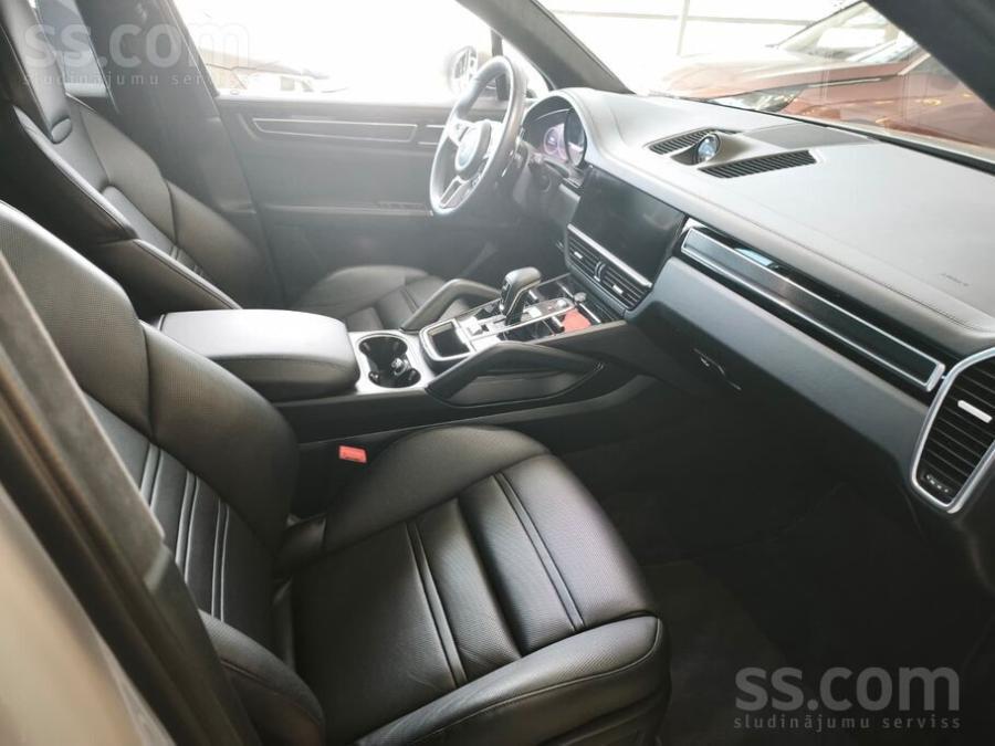 Pelēks Porsche Cayenne 2022 Rīga, ar dzinēja tilpumu 4.00 L un nobraukumu 50 tūkst. km par 76900 €, foto 20 vietnē AUTOMOTO.COM.LV
