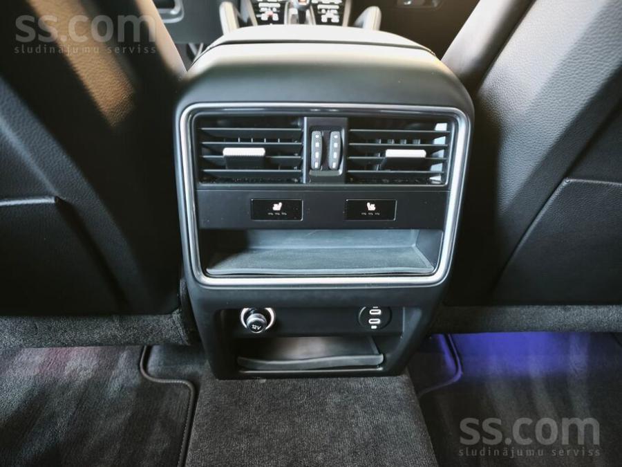 Pelēks Porsche Cayenne 2022 Rīga, ar dzinēja tilpumu 4.00 L un nobraukumu 50 tūkst. km par 76900 €, foto 26 vietnē AUTOMOTO.COM.LV