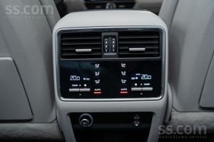 Grey Porsche Cayenne 2022 in Riga, with an engine capacity of 4.00 L and mileage of 35 thousand km for 84000 €, photo 16 on AUTOMOTO.COM.LV