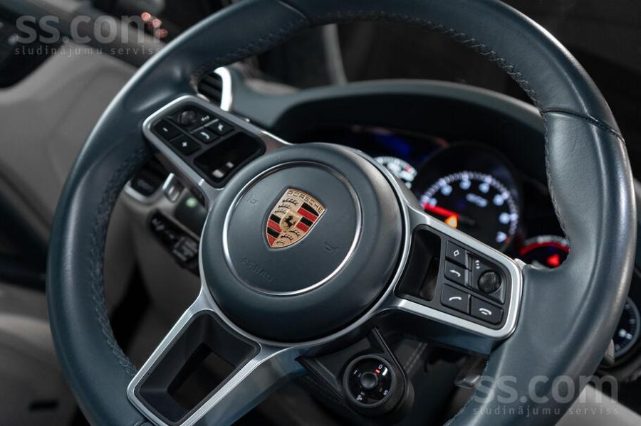 Grey Porsche Cayenne 2022 in Riga, with an engine capacity of 4.00 L and mileage of 35 thousand km for 84000 €, photo 24 on AUTOMOTO.COM.LV