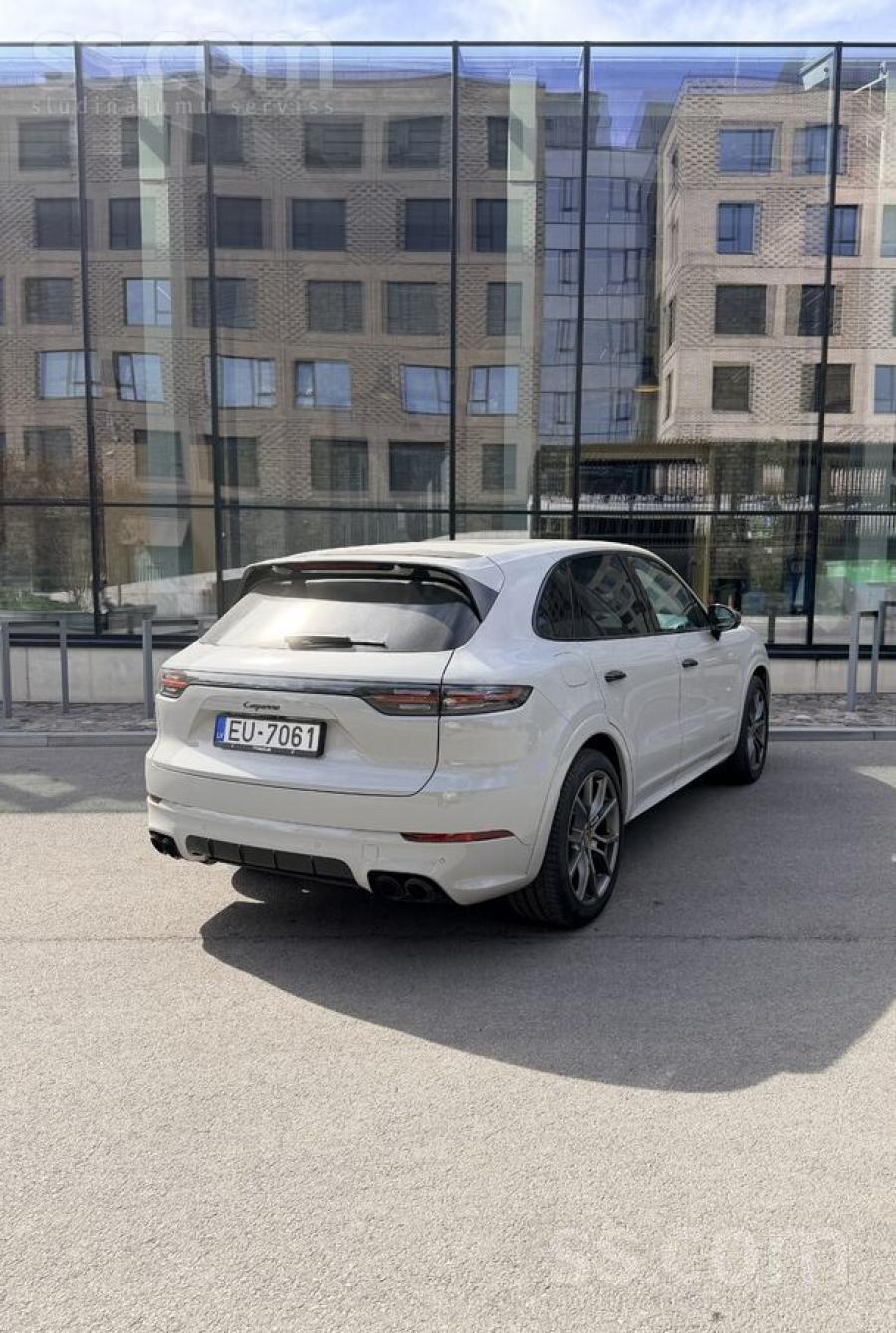 Pelēks Porsche Cayenne 2022 Rīga, ar dzinēja tilpumu 3.00 L un nobraukumu 54 tūkst. km par 74999 €, foto 7 vietnē AUTOMOTO.COM.LV