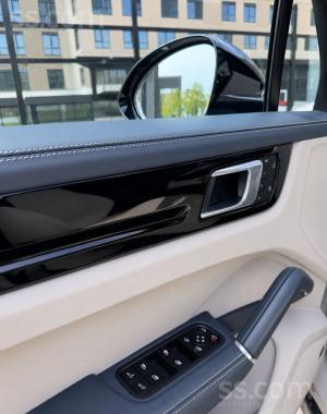 Pelēks Porsche Cayenne 2022 Rīga, ar dzinēja tilpumu 3.00 L un nobraukumu 54 tūkst. km par 74999 €, foto 11 vietnē AUTOMOTO.COM.LV