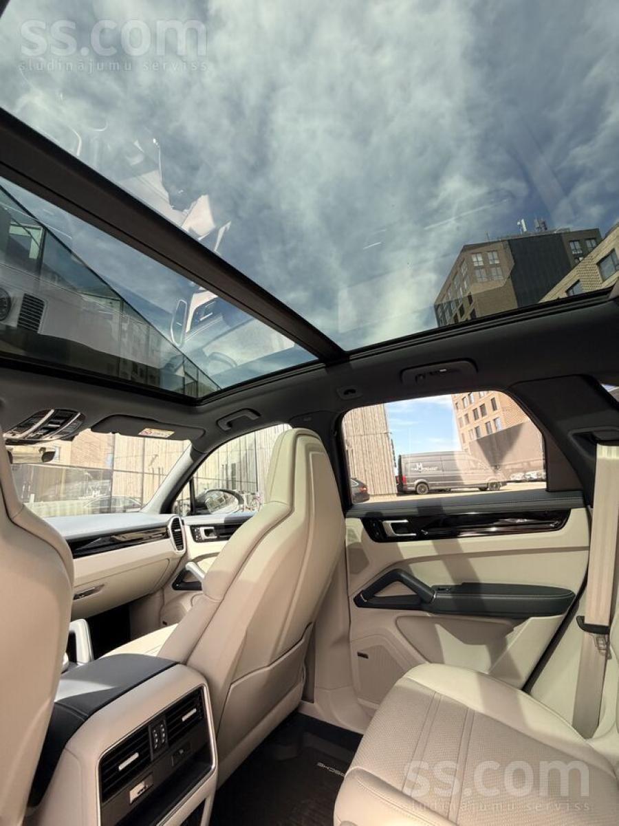 Pelēks Porsche Cayenne 2022 Rīga, ar dzinēja tilpumu 3.00 L un nobraukumu 54 tūkst. km par 74999 €, foto 17 vietnē AUTOMOTO.COM.LV