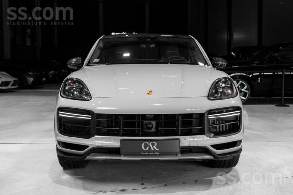 Pelēks Porsche Cayenne 2022 Rīga, ar dzinēja tilpumu 4.00 L un nobraukumu 39 tūkst. km par 137000 €, foto 2 vietnē AUTOMOTO.COM.LV